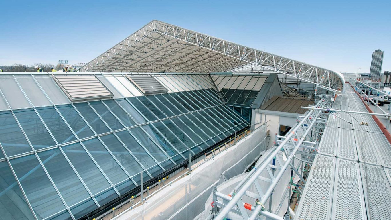 Mobile Roof System - Layher. The Scaffolding System.