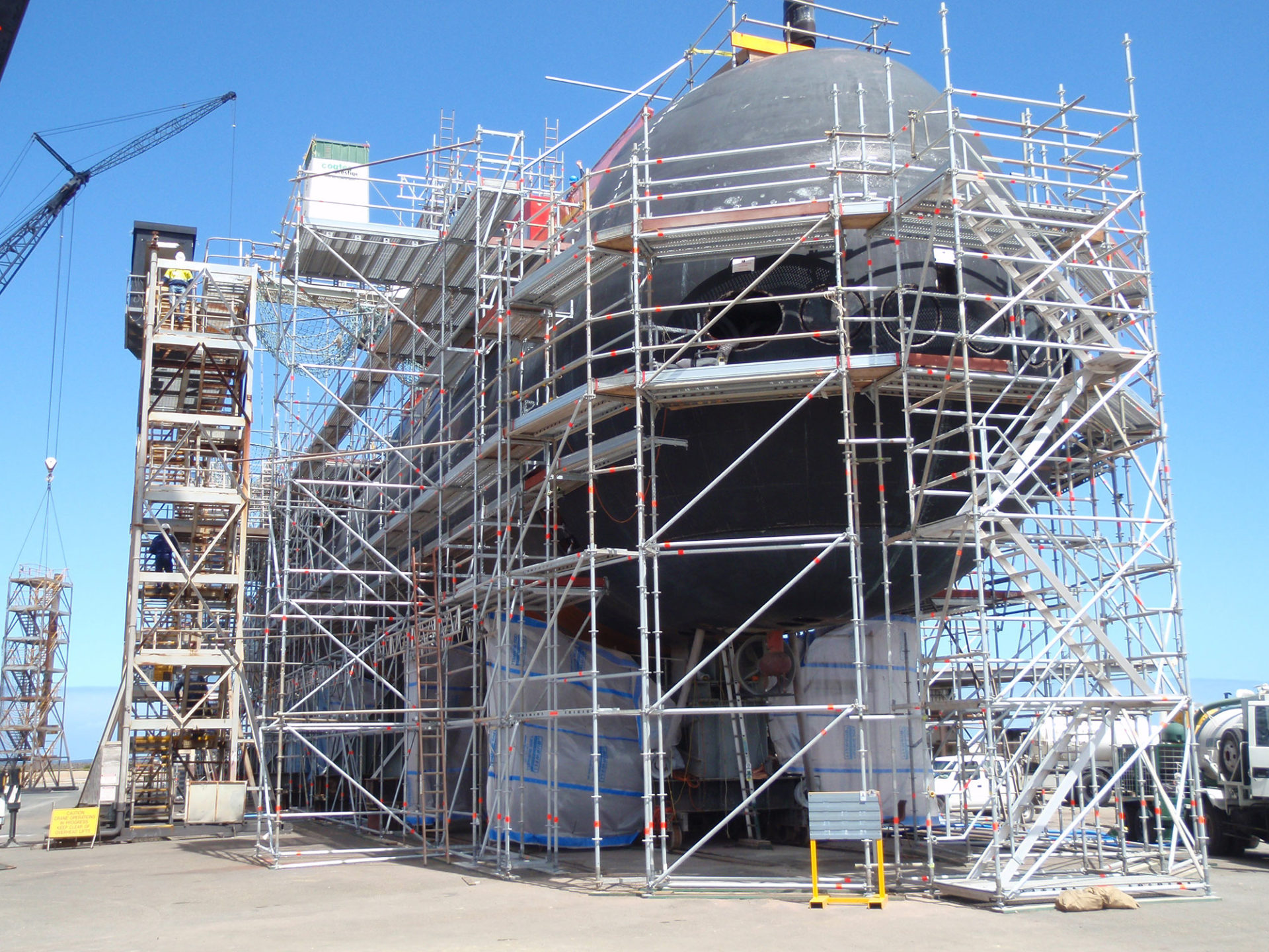 Submarine Scaffold - Layher. The Scaffolding System.